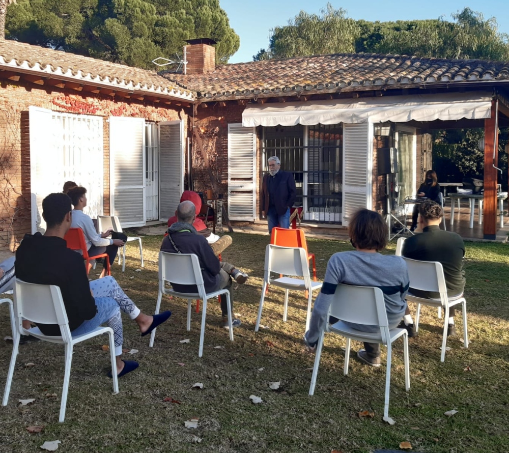 El ilusionista y humorista Màgic Andreu visita a los jóvenes atendidos ...